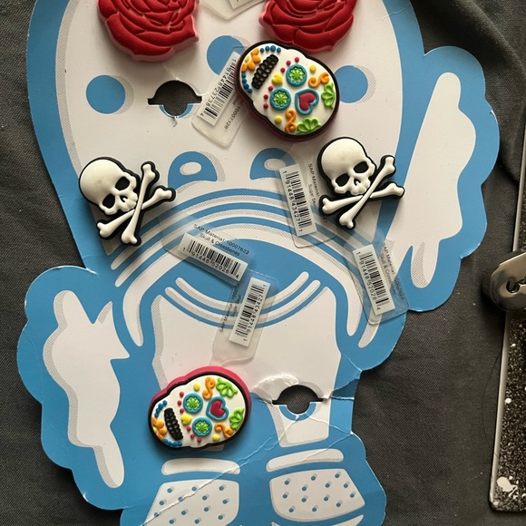 CROCS | Other | New Disney Limited Edition Cruella Croc Jibbitz And ...